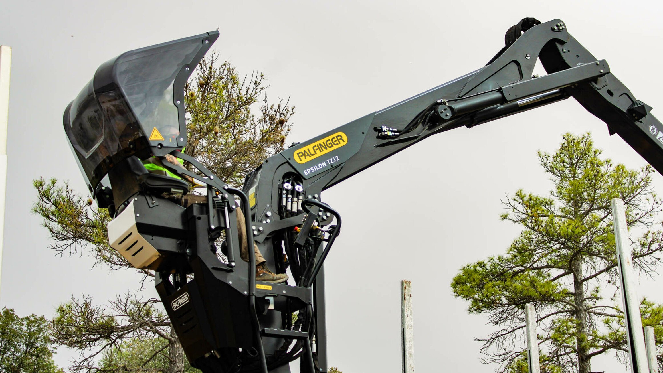 Der erste PALFINGER EPSILON GENERATION 3 Kran ist in Spanien angekommen